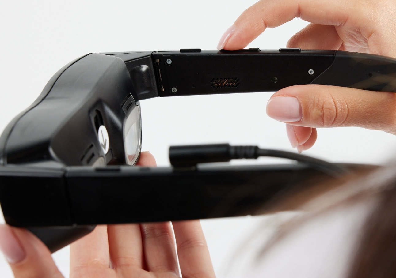 eSight Go | eSight Eyewear